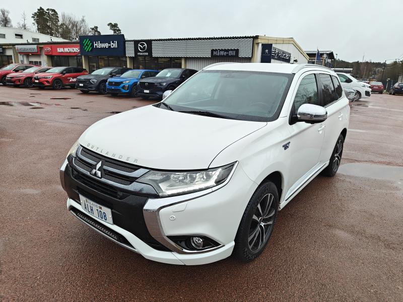 Mitsubishi Mitsubishi Outlander PHEV 2,0 4WD Automat - Välutrustad plug-in hybrid med Dragkrok ...