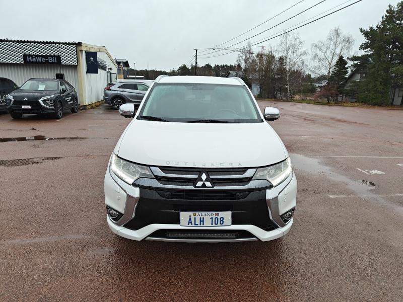 Mitsubishi Mitsubishi Outlander PHEV 2,0 4WD Automat - Välutrustad plug-in hybrid med Dragkrok ...